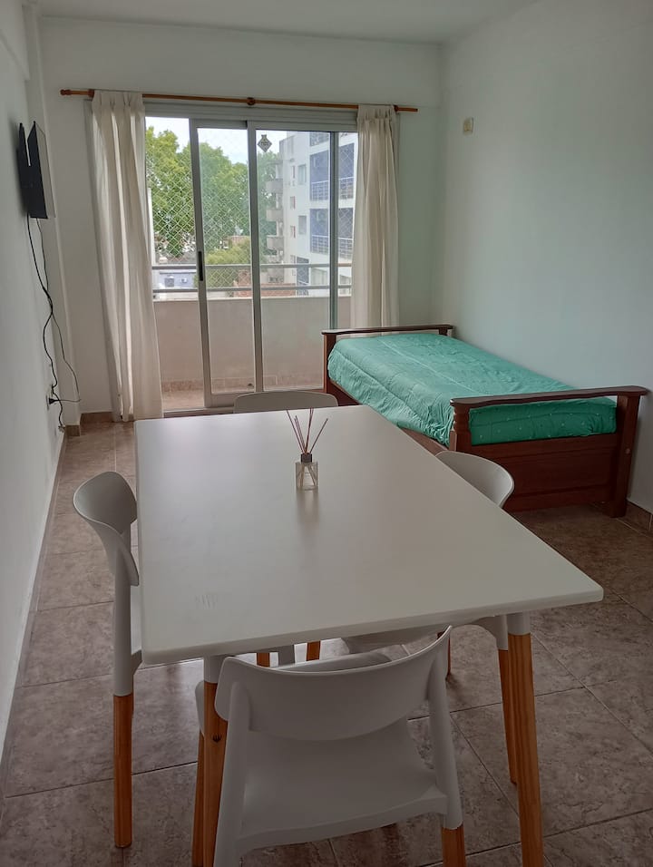 Atractivo Depto En El Centro. - La Plata