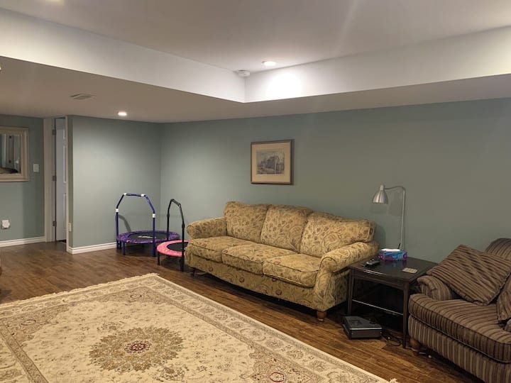 Spacious Bright Basement Apt - Port Hope
