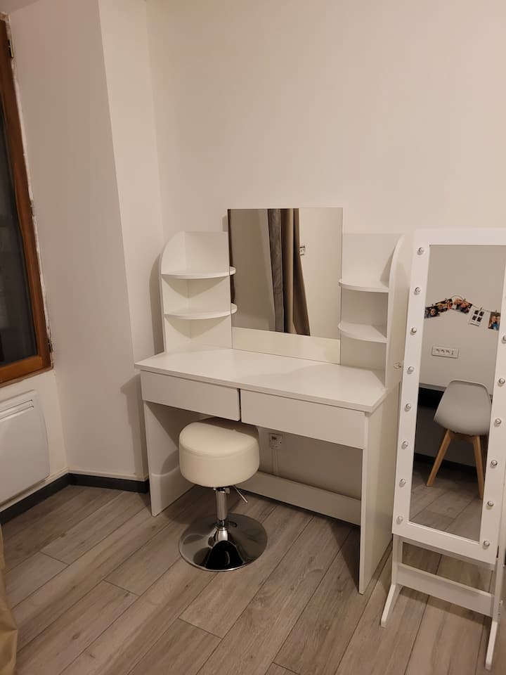 Chambre Assez Grande. - Quinson