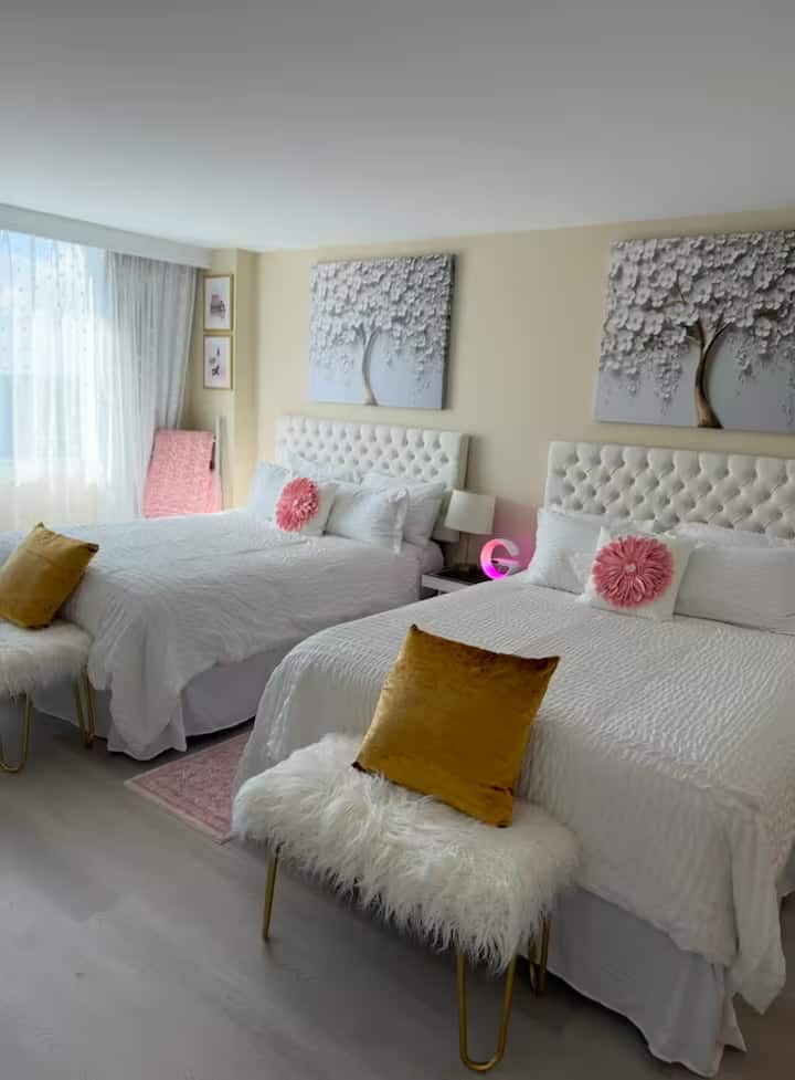 Gorgeous Condo On The Intracoastal - Fort Lauderdale, FL