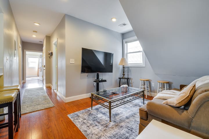 Free Parking | Stocked Kitchen | 10 Min -> Boston - Boston, MA