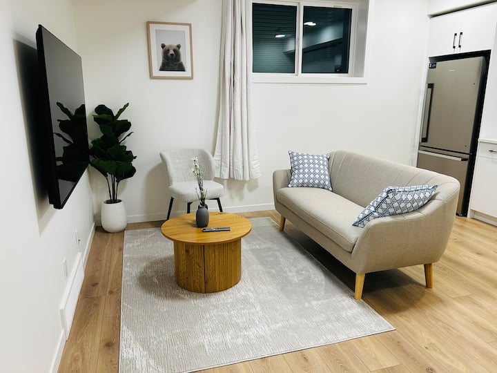 2 Bedroom Modern Comfort Calgary - Calgary