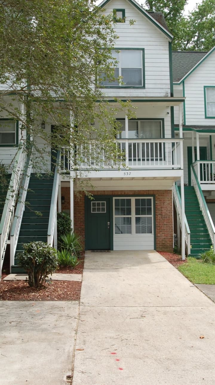 Spacious 4br Family Retreat - Tallahassee, FL