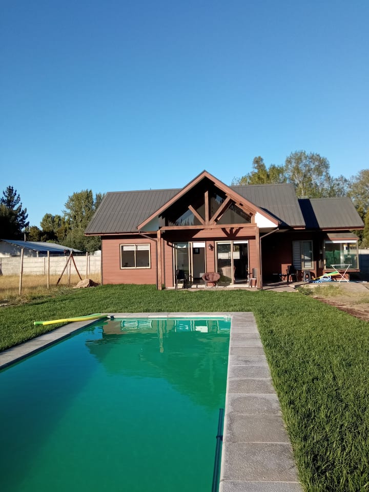 Hermosa Cabaña, Piscina Privada - Bulnes