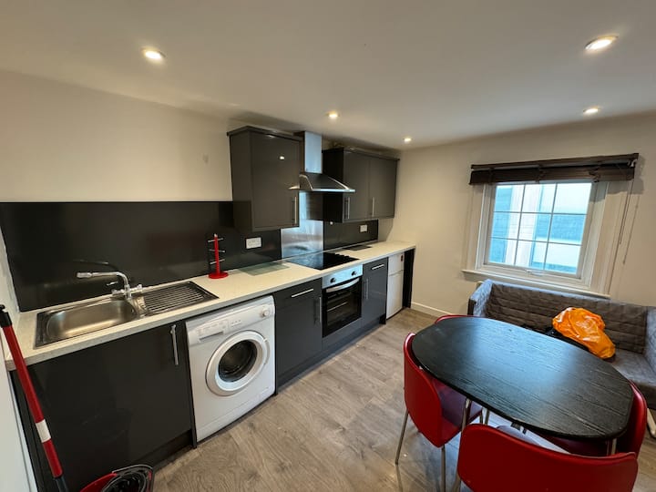 Stylish Apartment Near Station - Reading