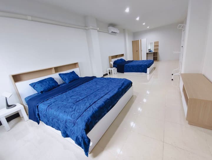 Central House G, 2 Large Beds, Smart Door Lock - Phuket