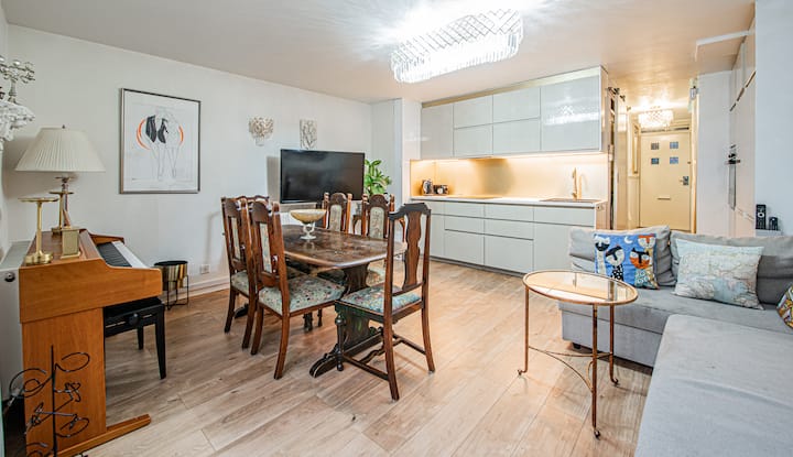 Lovely 3 Bed House With Garden - Londra