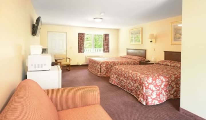 Suites Without Kitchen - Lake George, NY
