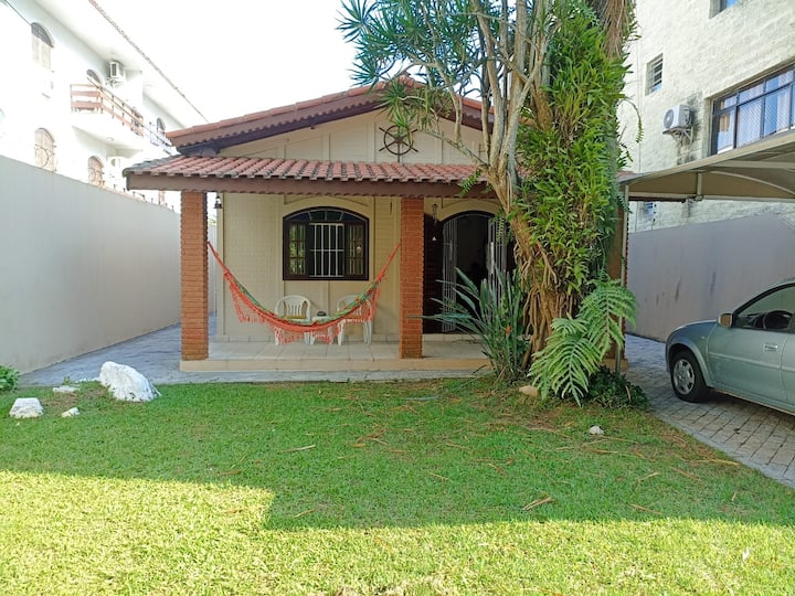 Casa Próxima A Praia No Guarujá - サントス