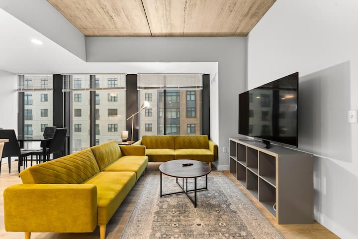 Luxury Corner Apt Assembly - Revere, MA