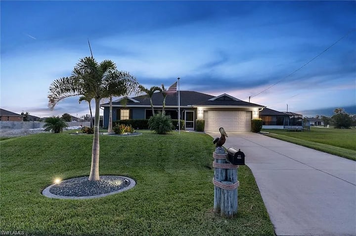 Sunny Cape Coral Retreat  Relax & Explore Swfl! - Burnt Store Marina