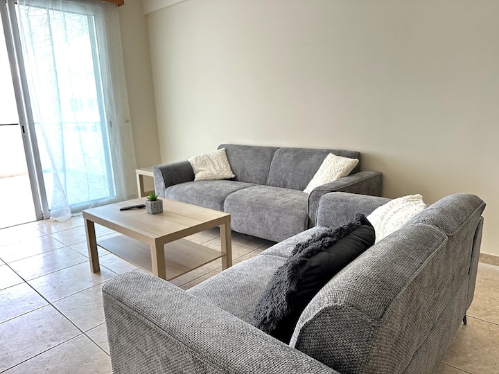 Serenity Sunset Holiday Apt - Larnaca