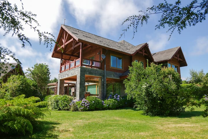 Exclusiva Casa En La Puntilla - Villarrica