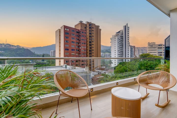 Rm601 | Stylish 1br | Balcony, Pool & Free Parking - Cali