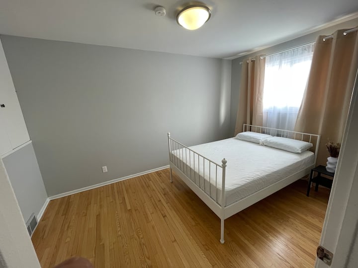 Room Home Near Winnipeg Airport - Winnipeg