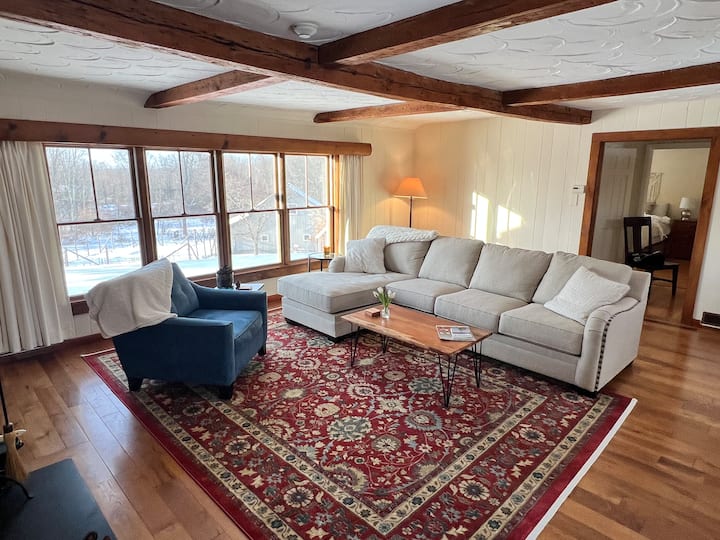 Secluded Hudson Valley Farmhouse W/ Pool - Gardiner, NY