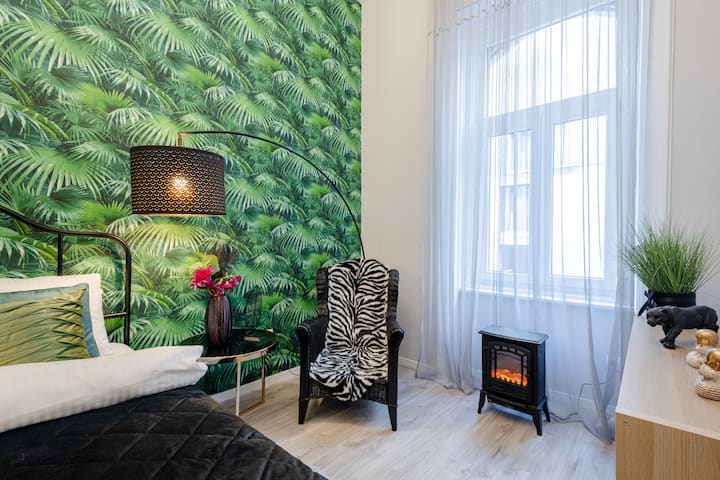 Hard Rokk Cafe (2 Bedrooms) - Budapest