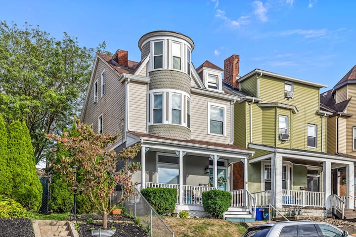 The Ultimate Fan's Retreat 5br Near All The Action - Oakdale, PA