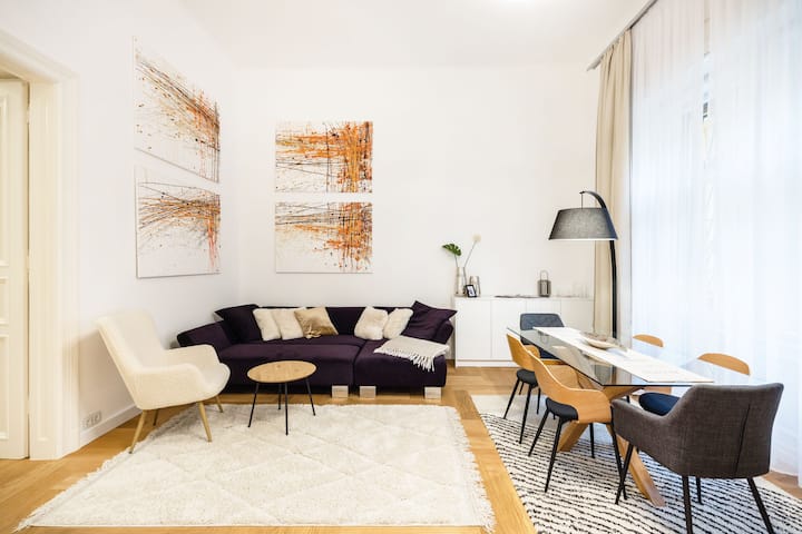 Deluxe, Quiet Apartment, Ac, Wifi, 2bdrms, 3beds - Budapesta