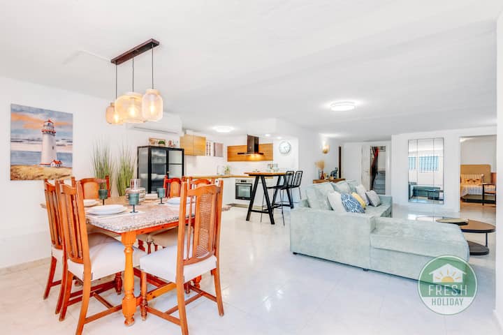 Huge 6br Villa With Pool & Sea Views - Vélez-Málaga