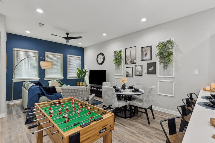 The Larimar 2bd Townh: 7st Walkable, Comfy & Cool! - Fort Worth