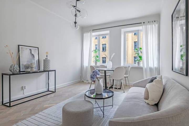 Nyrenoverad Lägenhet - Stockholm