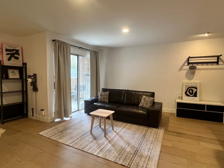 Sophisticated Home Near Old Town Pasadena - Pasadena, CA