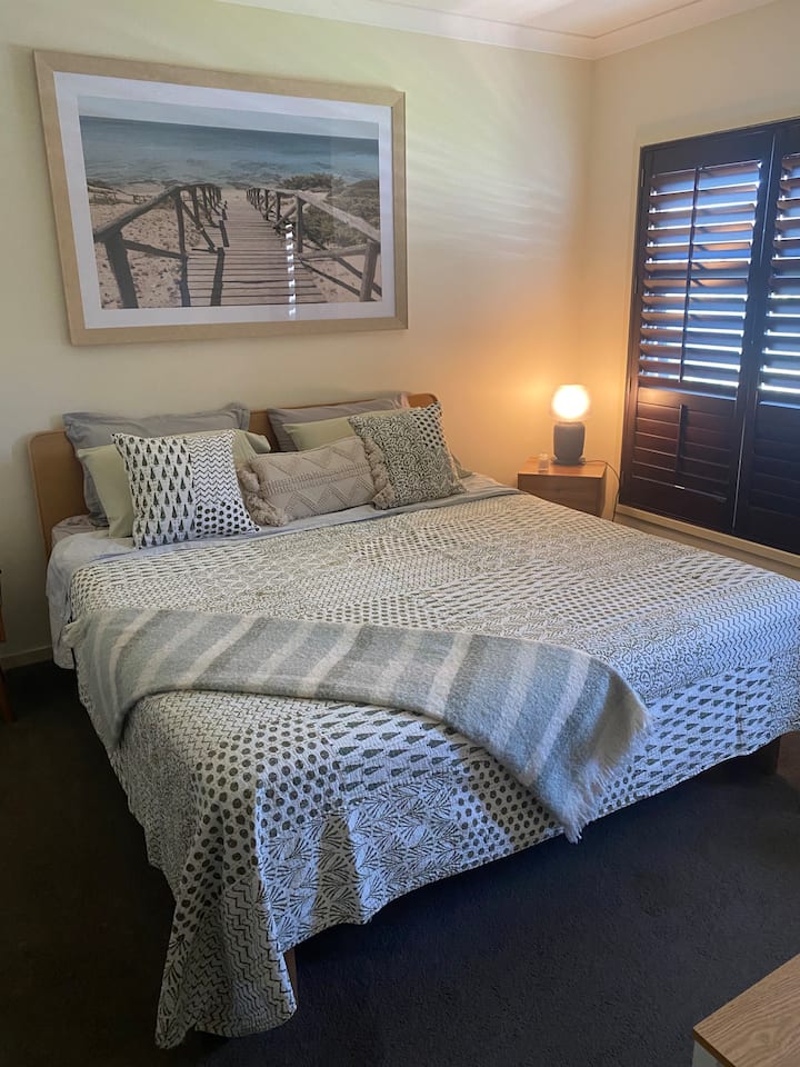 Home Away From Home - Point Cook