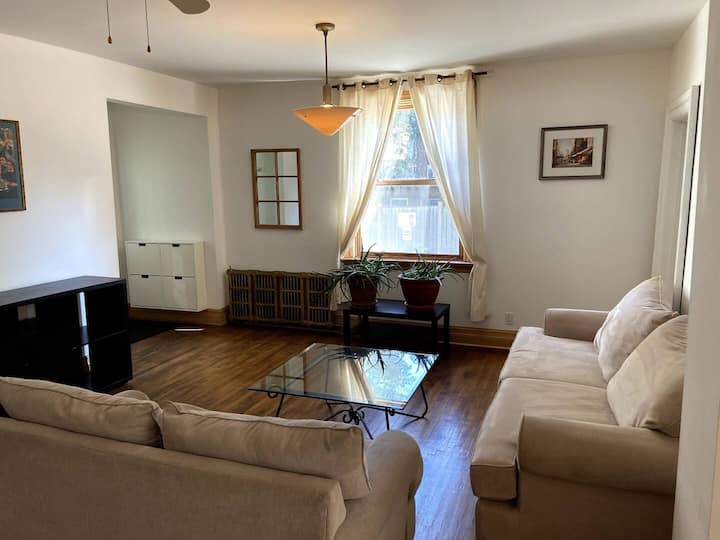 Apartment In Victorian House Cabbagetown - Central - Toronto