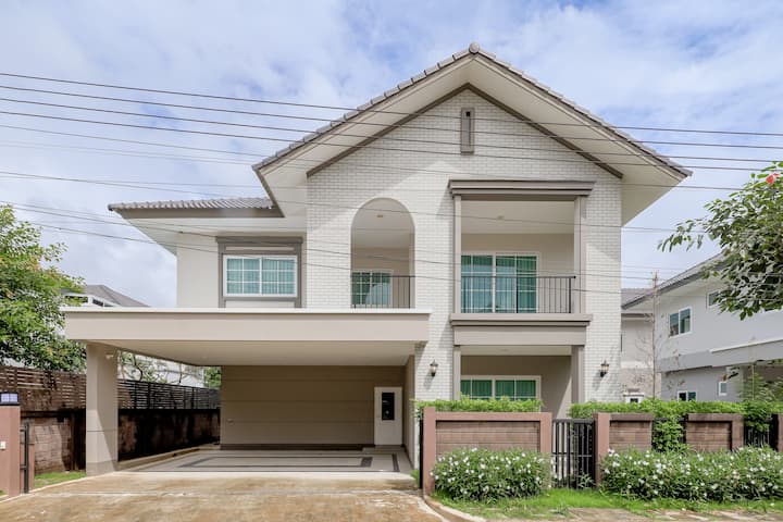 Luxury And Comfort In Chiangmai - Chiang Mai