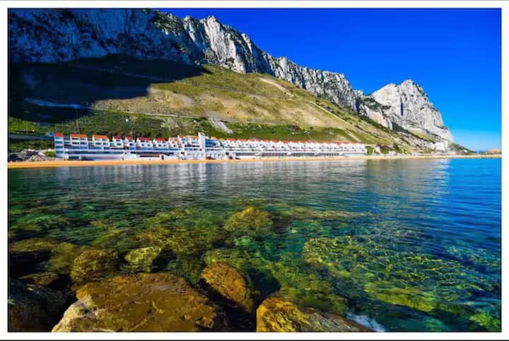 Spirit Of Endeavour, Gibraltar - Gibraltár