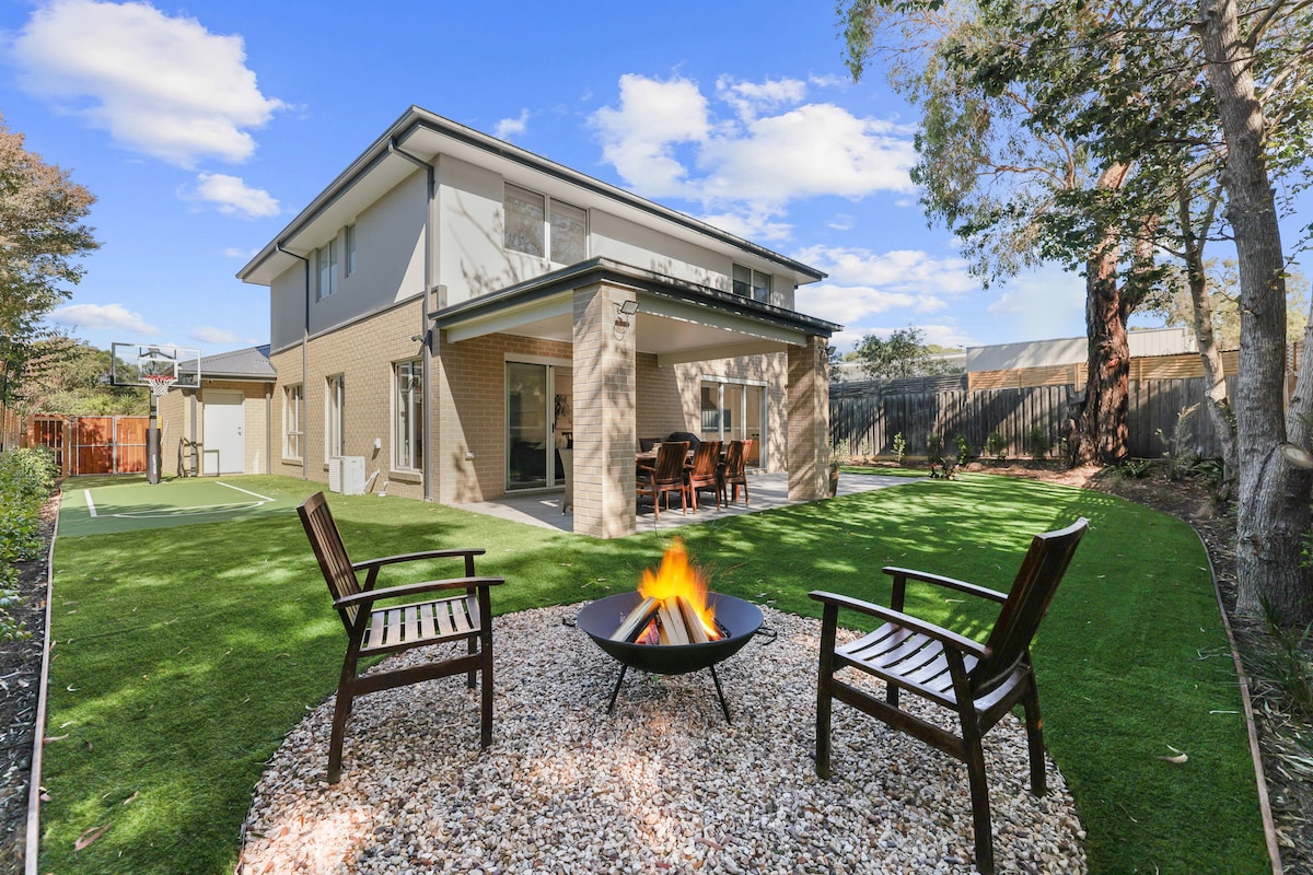 Raywood Coastal Retreat by Ready Set Stay - Houses for Rent in Cowes ...