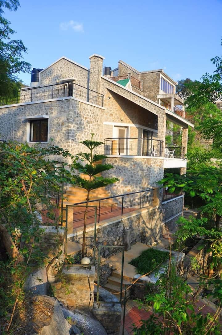 Mountain View Kaanchi Villa - Mount Abu