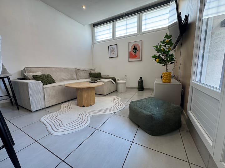 Séjour Chill à Nîmes - 2 Chambres - Caissargues