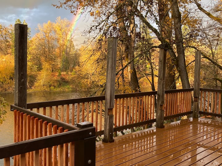 Riverfront Kitchen Suite #7. - Grants Pass, OR