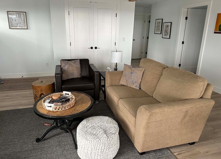 Newly Renovated Suite With View. - Powell River