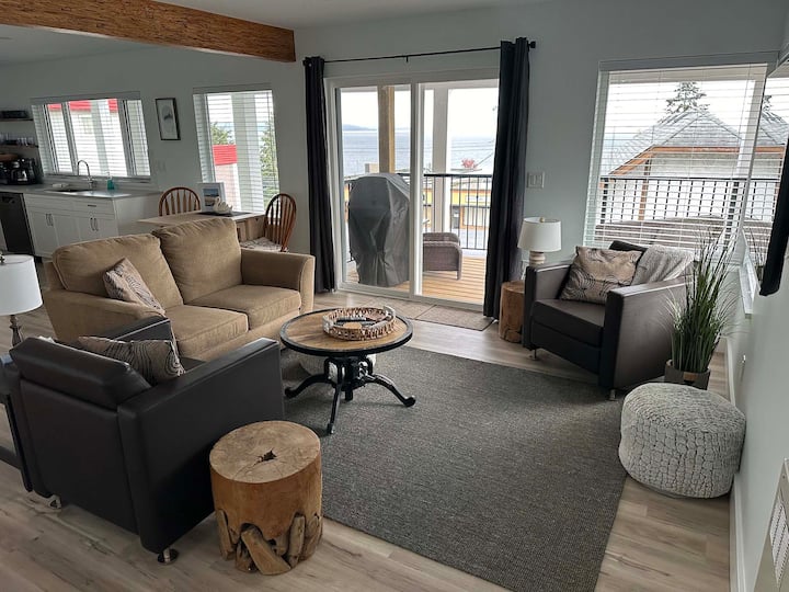 Newly Renovated Suite With View. - Powell River