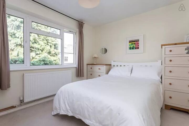 Room Nr River/richmond Bridge - Twickenham