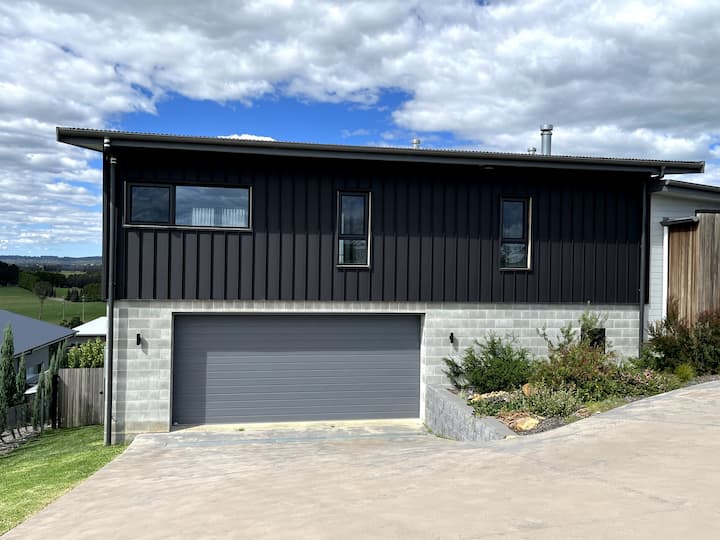 West Wing - Moss Vale