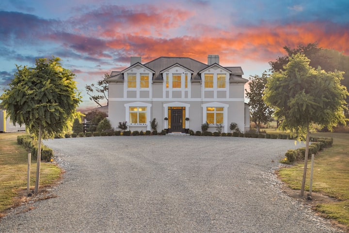 The Manor House - Pleasant Point