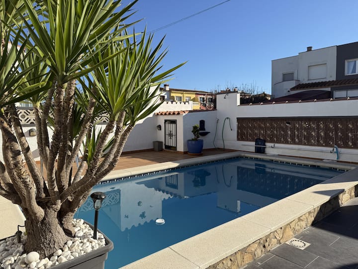 Awaydays - Casa Con Piscina - Empuriabrava