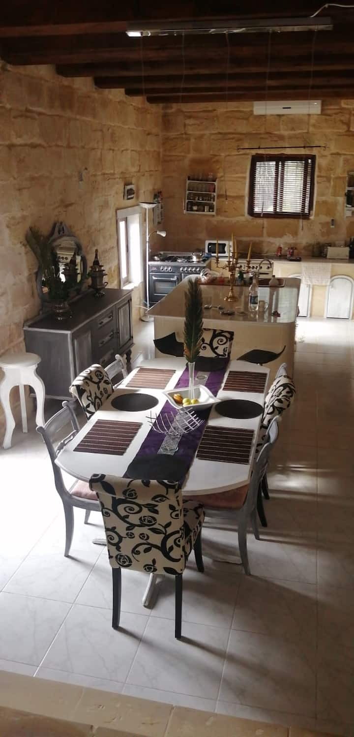 2 Bedroom Farmhouse - Malta