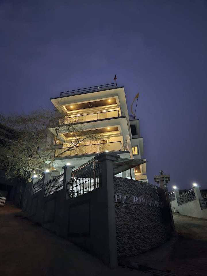 H.c.riverview(whole Villa) - Guwahati