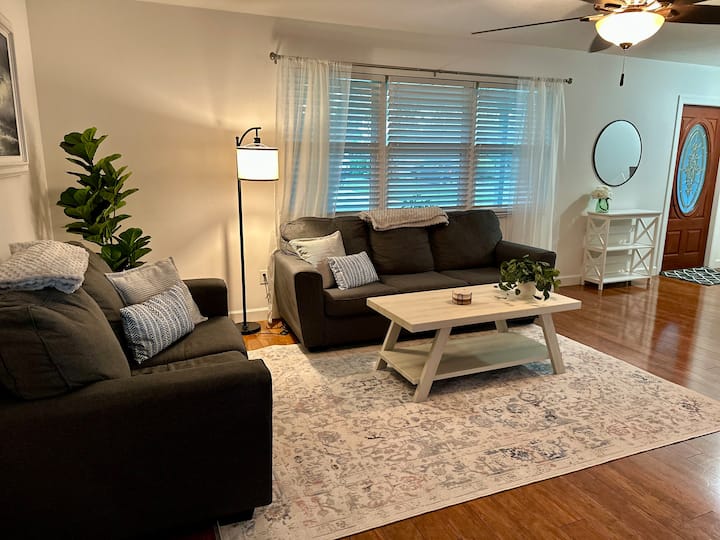 3br Home 10 Min From The Beach - Vero Beach, FL