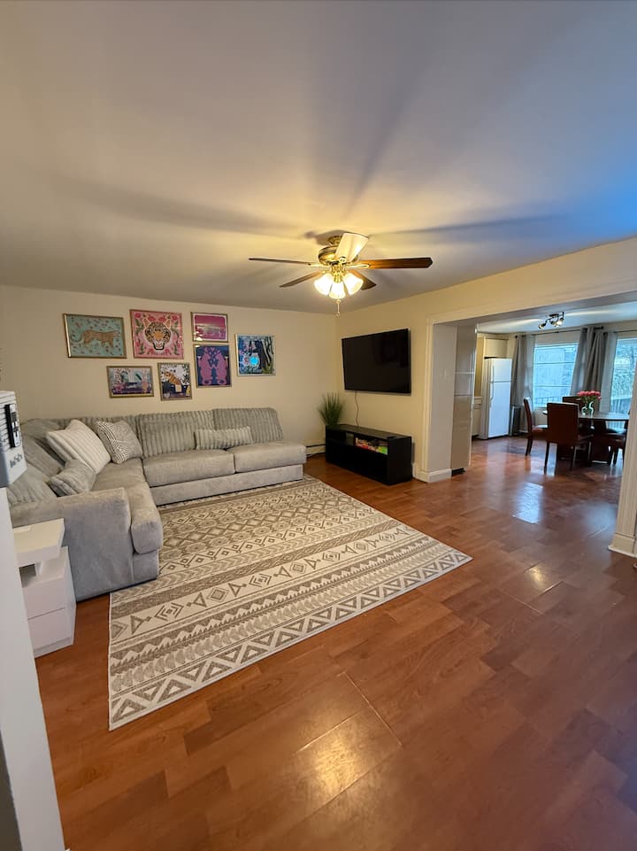 The Ultimate Nyc Group Getaway. Sleeps 10 - Hoboken