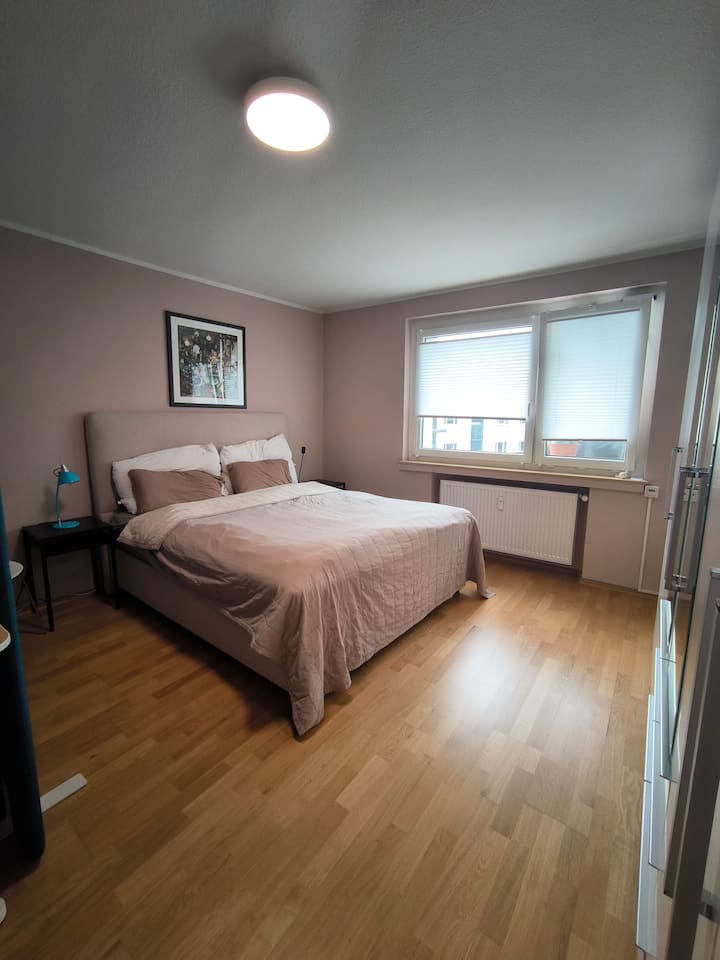 Quiet Room Near Zülpicher Platz - Colonia