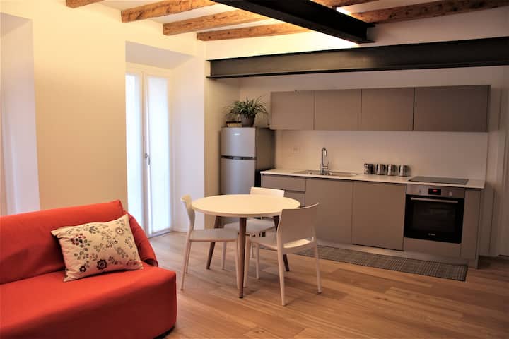 Casa Rosada  Appartamento E Parcheggio - Côme