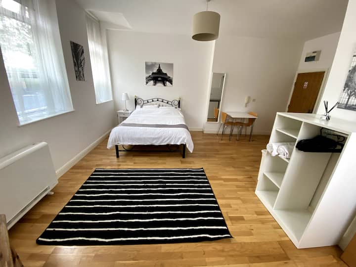 Midland Apartment- 3- Le2 - Leicester