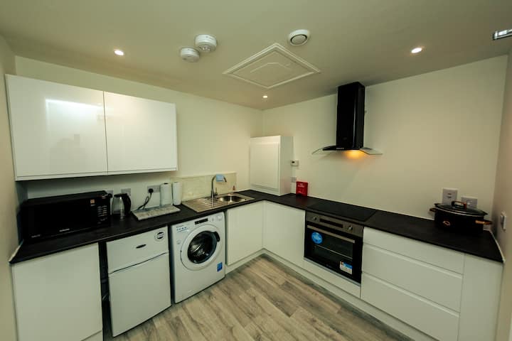 Room Above Nightclub #4 - Aberdeen