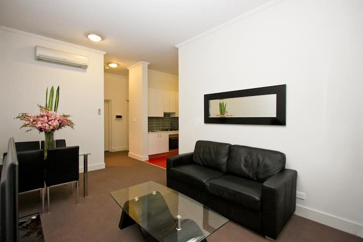 2 Br At Newcastle - Newcastle